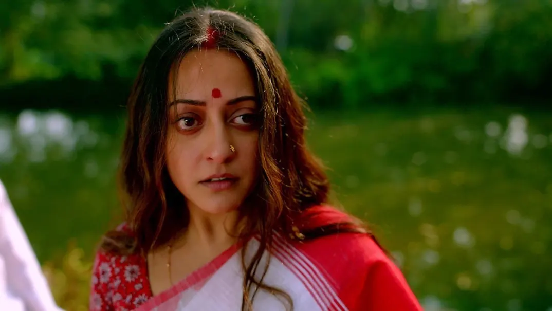 Watch Roktokorobi Season 1 E2 - Life at Uraaldanga online in HD on ZEE5