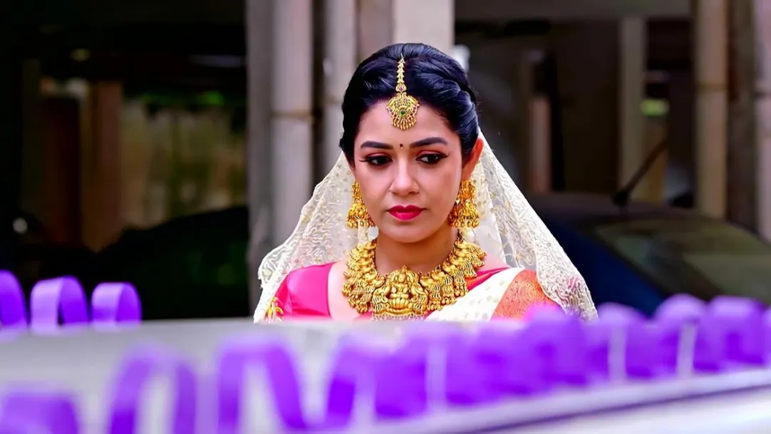 Amruthadhaare TV Serial Online - Watch Tomorrow's Episode Before TV on ZEE5