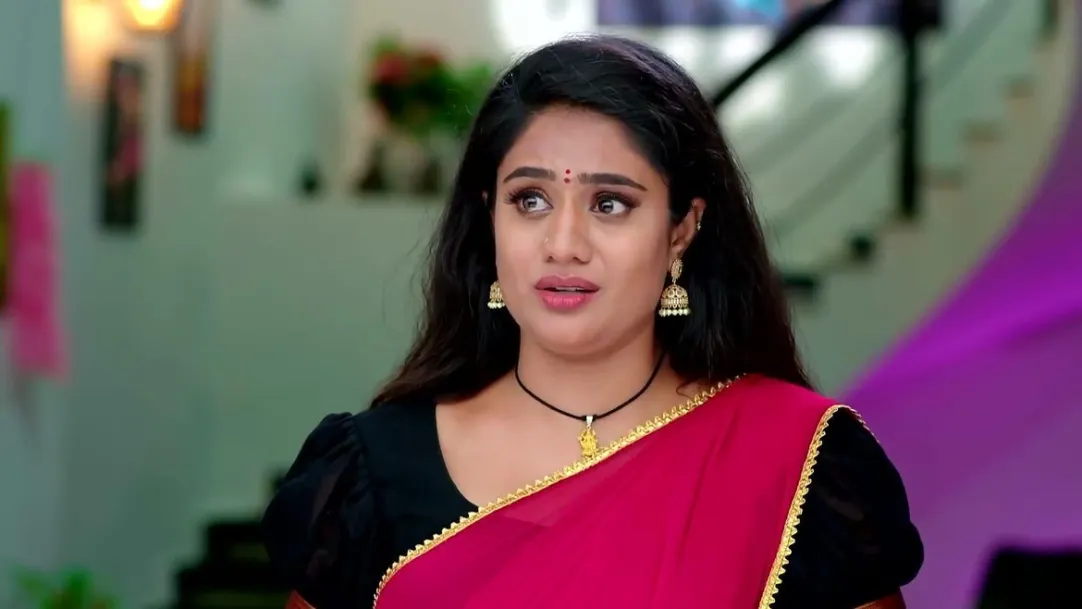 Watch Jagadhatri Latest Episodes Online Exclusively on ZEE5