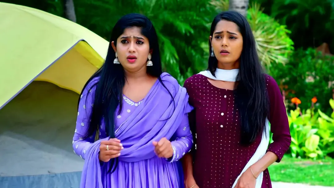Padamati Sandhyaragam TV Serial Online - Watch Tomorrow's Episode ...