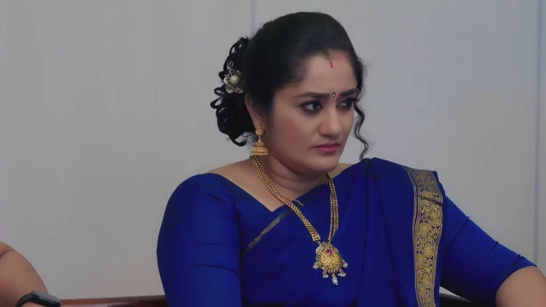Parvathy TV Serial Online - Watch Tomorrow's Episode Before TV on ZEE5