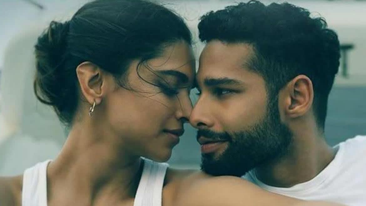 Watch Breaking News 'Gehraiyaan' song 'Doobey': Deepika Padukone ...