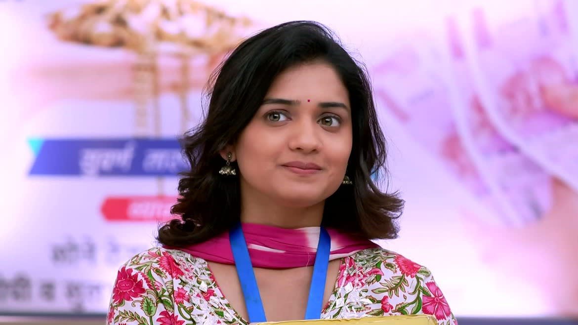 Watch Ms Kunte's Suggestion to Sontakke | Man Udu Udu Zhala Man Udu Udu ...