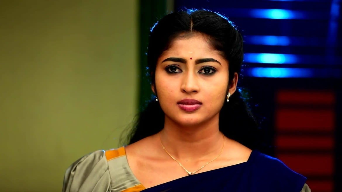 Watch Peranbu TV Serial 29th December 2021 Full Episode 15 Online on ZEE5