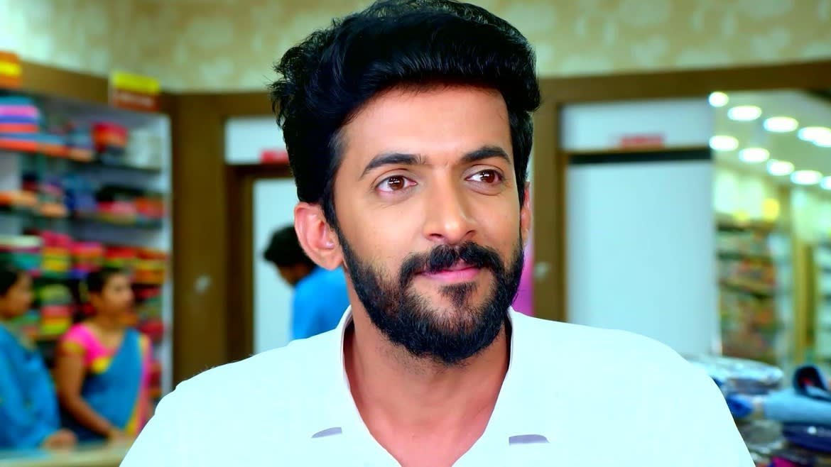 Watch Paaru TV Serial 19th January 2022 Full Episode 807 Online on ZEE5