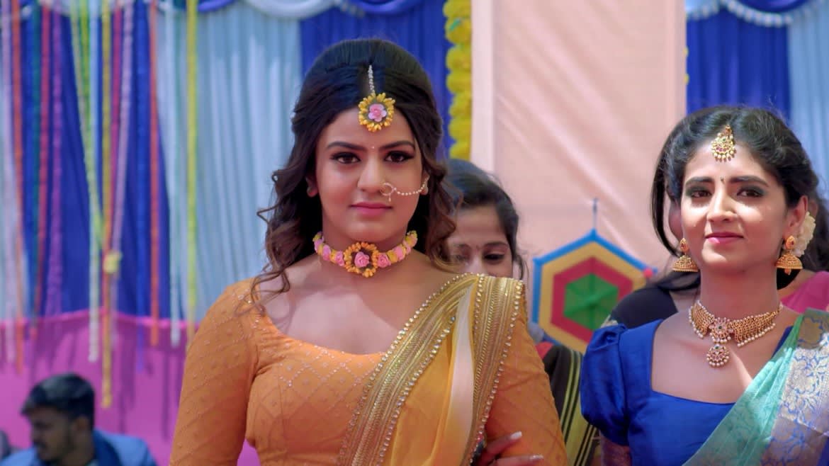 Watch Nagini TV Serial 13th April 2021 Full Episode 246 Online on ZEE5