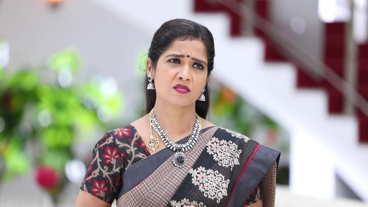 Watch Sembaruthi TV Serial 25th July 2018 Full Episode 212 Online on ZEE5