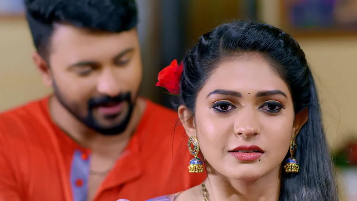 Watch Inti Guttu TV Serial 4th October 2021 Full Episode 265 Online on ZEE5