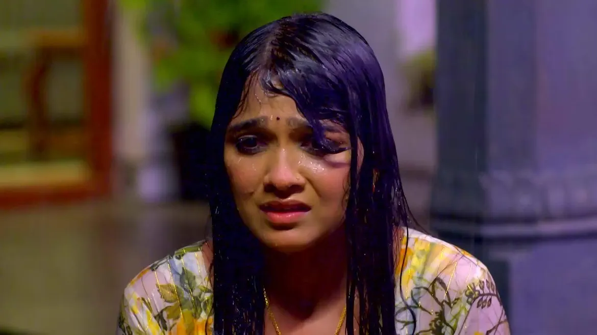 Watch Amma Makal TV Serial 29th August 2022 Full Episode 271 Online on ZEE5