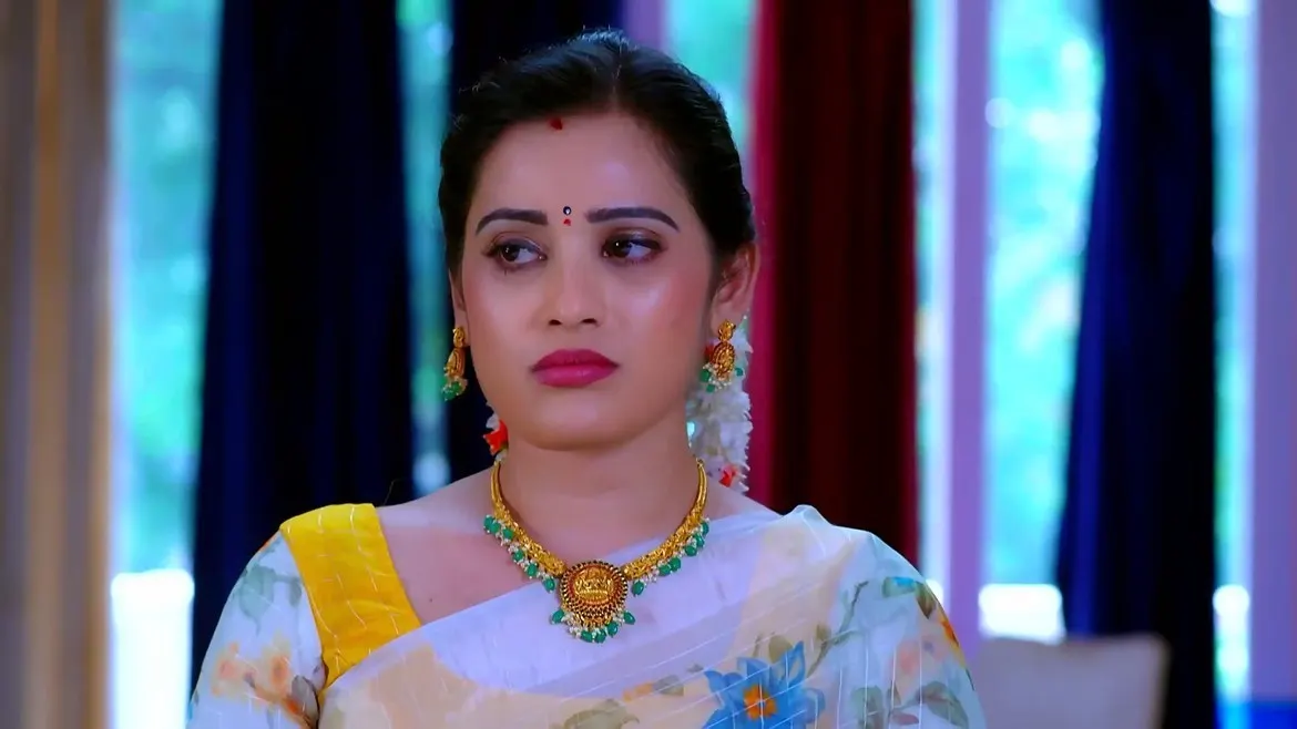 Watch Trinayani TV Serial Webisode of 4th October 2022 Online on ZEE5