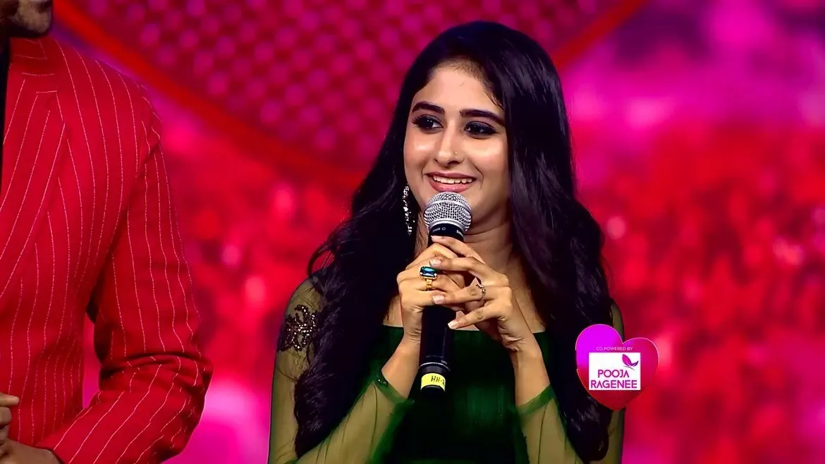 Watch Njanum Entalum TV Serial 16th October 2022 Full Episode 4 Online on ZEE5