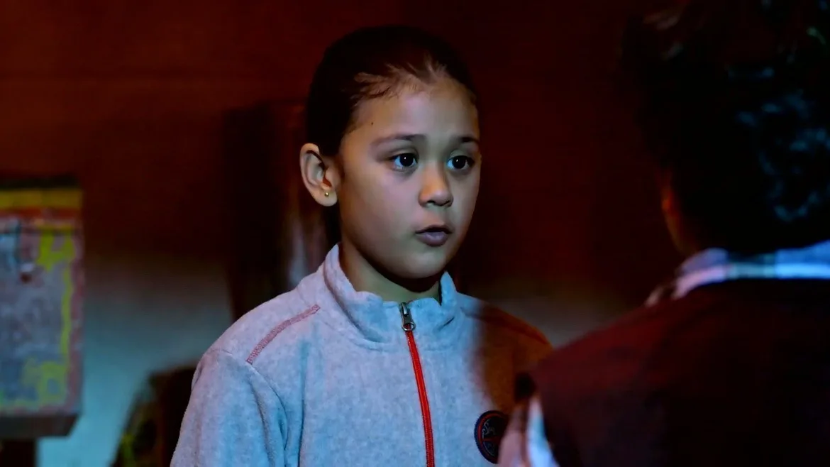 Watch Aastha Asks Krishna to Set His Shoes Ablaze | Doosri Ma Doosri ...