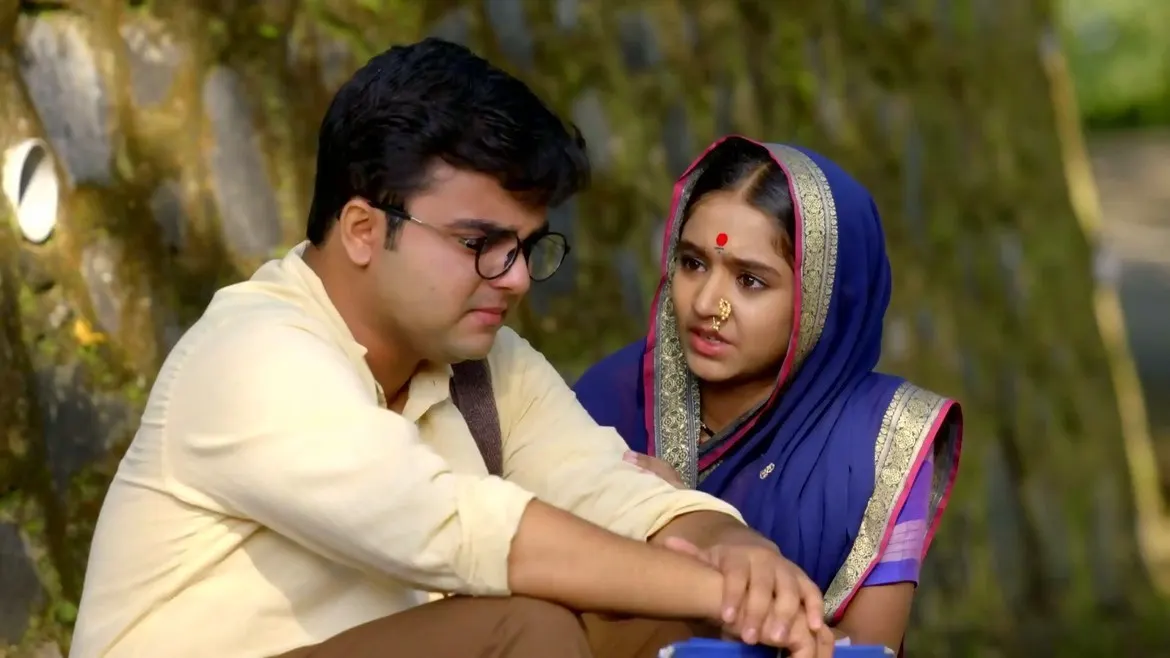 Watch Bhim Remembers Bhimabai and Gets Emotional | Ek Mahanayak - Dr B ...