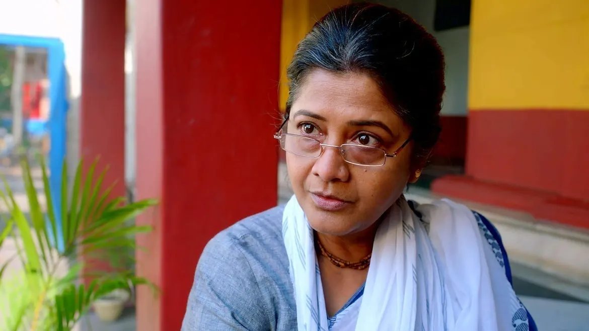 Watch Roktokorobi Season 1 E9 - The Secret online in HD on ZEE5