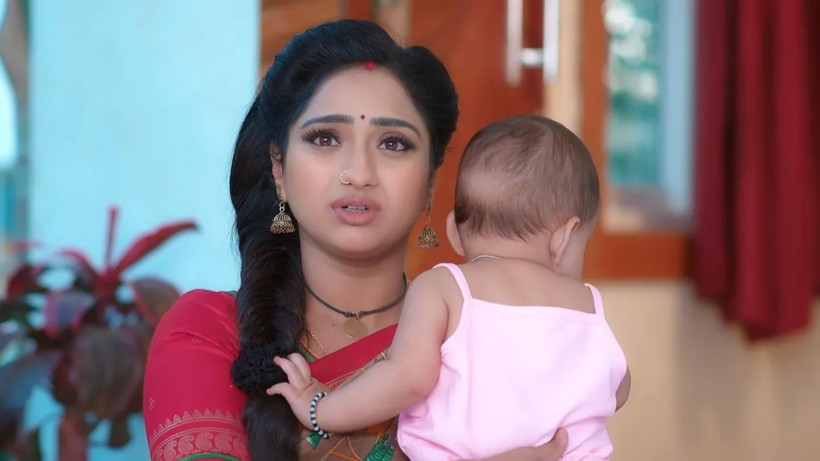 Watch Trinayani TV Serial 8th February 2023 Full Episode 642 Online on ZEE5