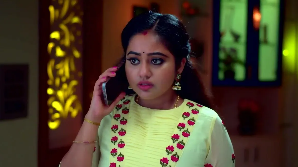 Watch Jyothirmayi Panics | Mrs. Hitler Mrs. Hitler TV Serial Best Scene ...