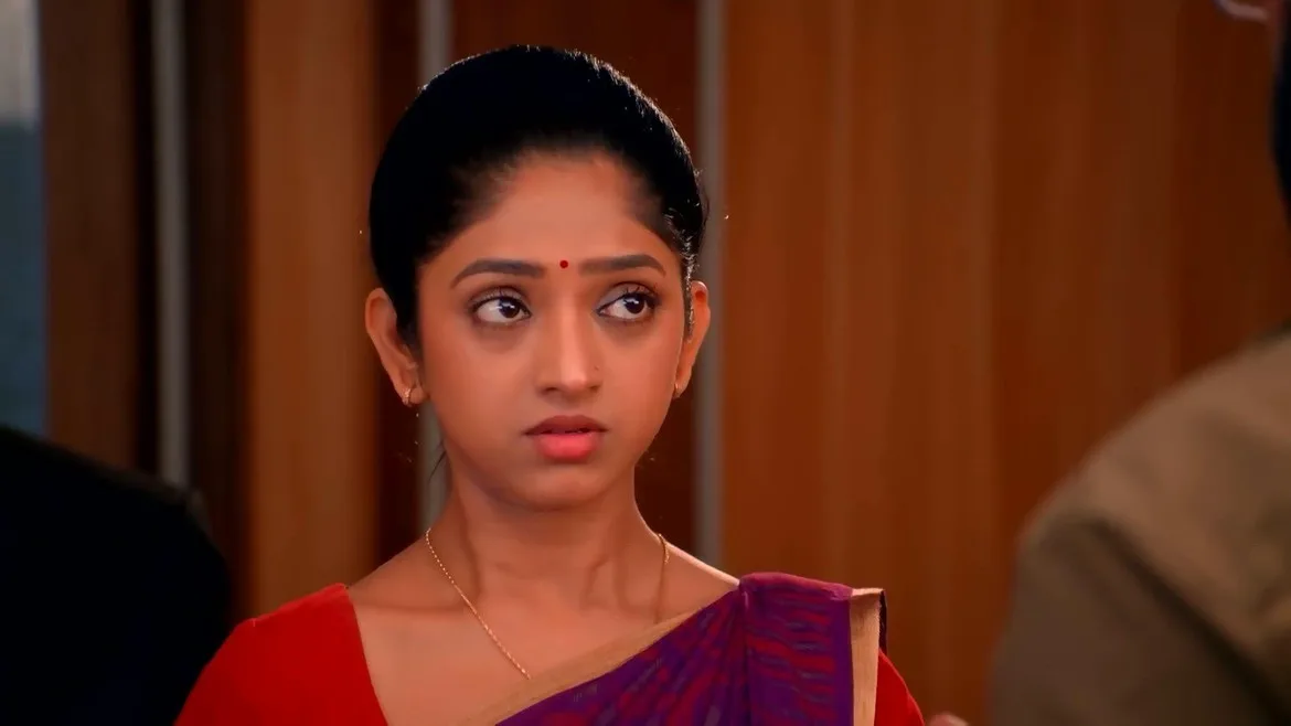 Watch Siddharth Encourages Bommi | Ninaithale Innikkum Ninaithale ...
