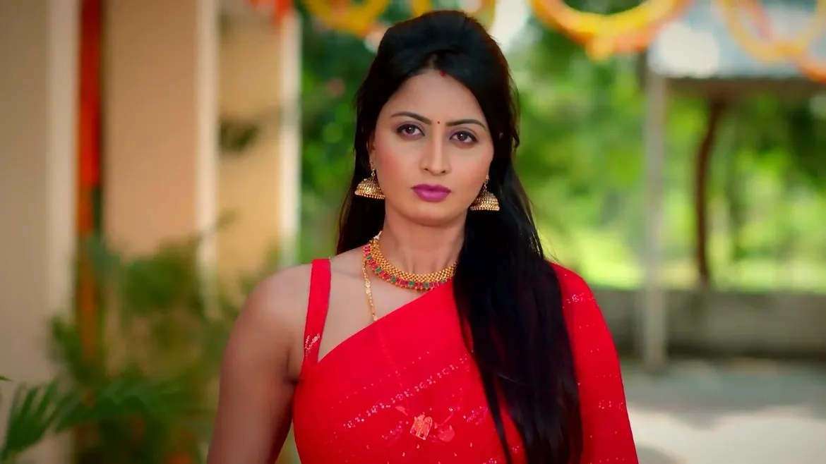 Watch Deepa Hides on Seeing Aishwarya | Karthigai Deepam Karthigai ...