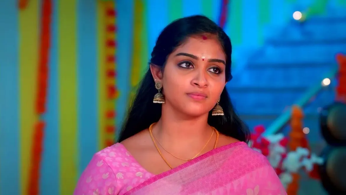 Watch Deepa Admires Karthikeyan | Karthigai Deepam Karthigai Deepam TV ...