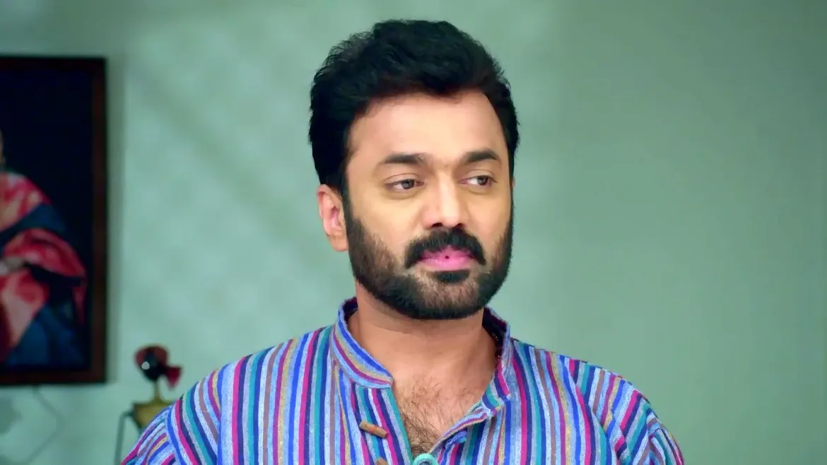 Watch Akhila Sings a Lullaby for the Baby | Paaru Paaru TV Serial Best ...