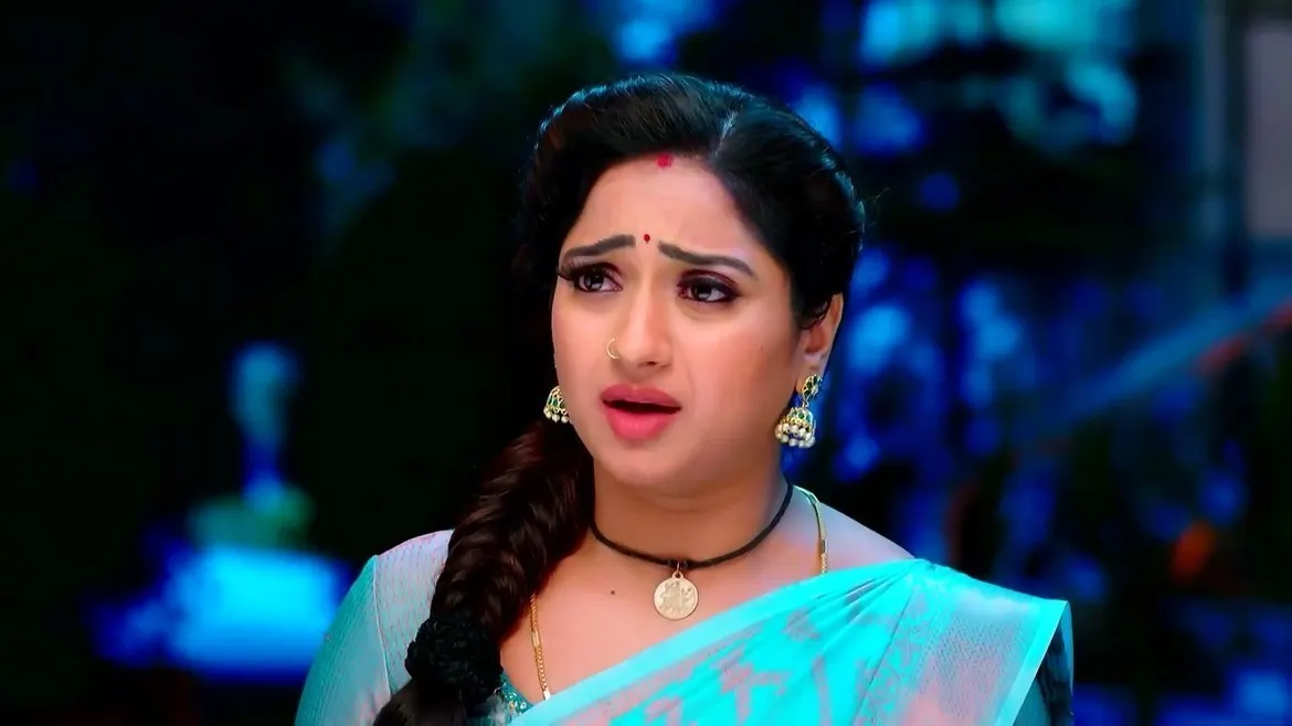 Watch Trinayani TV Serial Webisode of 18th August 2023 Online on ZEE5