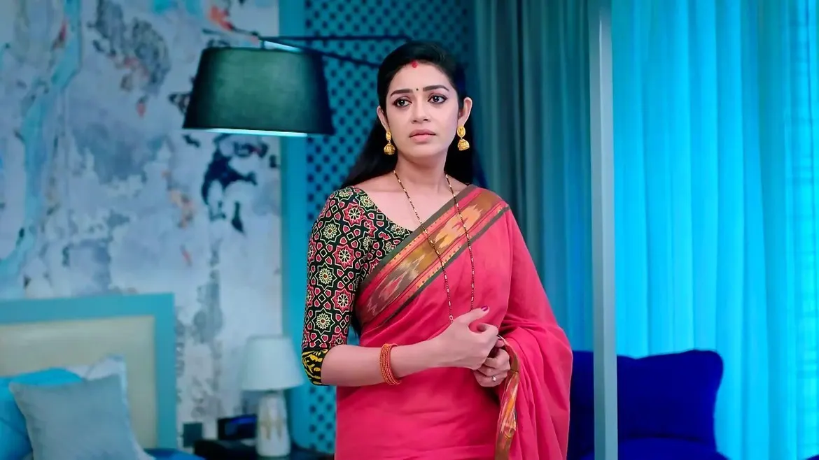 Watch Bhoomika Feels Flustered | Amruthadhaare Amruthadhaare TV Serial Best Scene of 29th ...