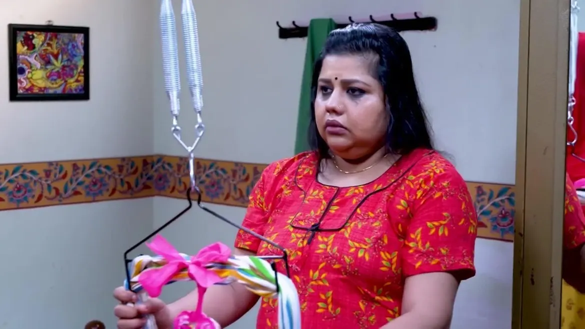 Watch Kumari Shares Her Woes with Seetha | Wife Is Beautiful Wife Is Beautiful TV Serial Best ...