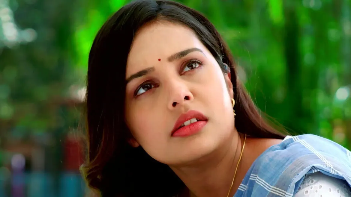 Watch Akshara Loses Her Earring | Tula Shikvin Changlach Dhada Tula Shikvin Changlach Dhada TV ...