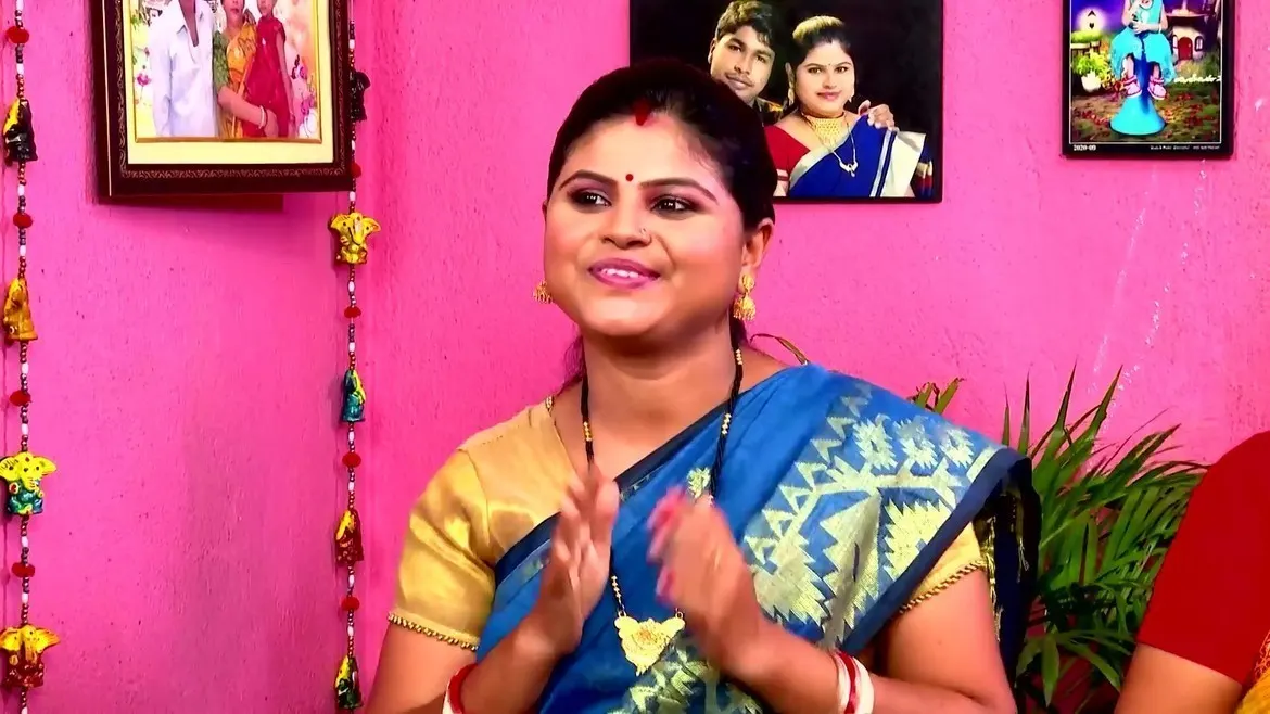 Watch Ghore Ghore Zee Bangla - October 26, 2023 - Performance 2 Ghore ...