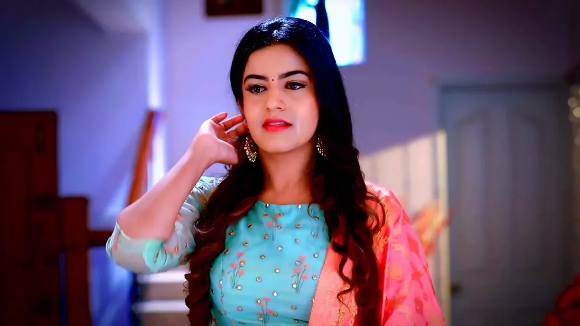 Watch Nagini TV Serial Promo of Shivani Decides to Perform Trivikram's ...