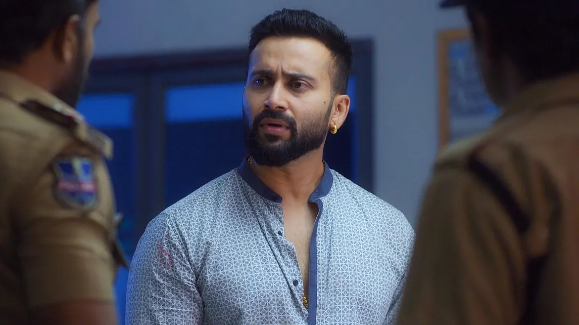 Watch Trinayani TV Serial 17th September 2020 Full Episode 99 Online on ...