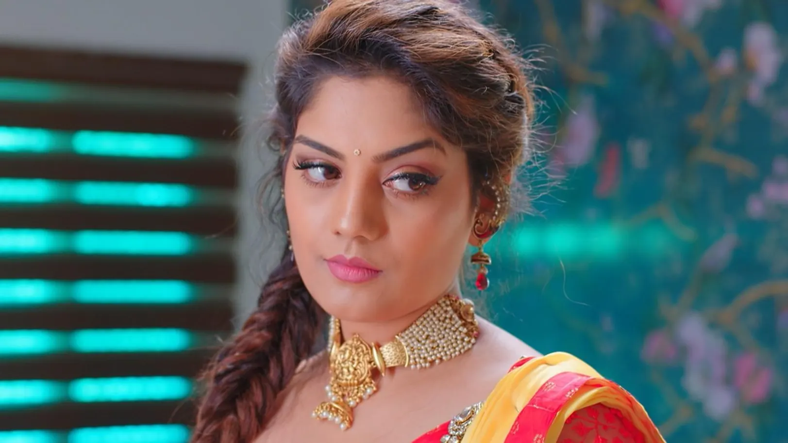 Malayogam TV Serial - Watch Malayogam Online All Episodes (1-610) on ZEE5