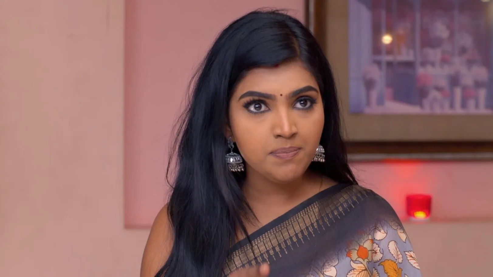 Watch Ninaithale Inikkum Latest Episodes Online Exclusively on ZEE5