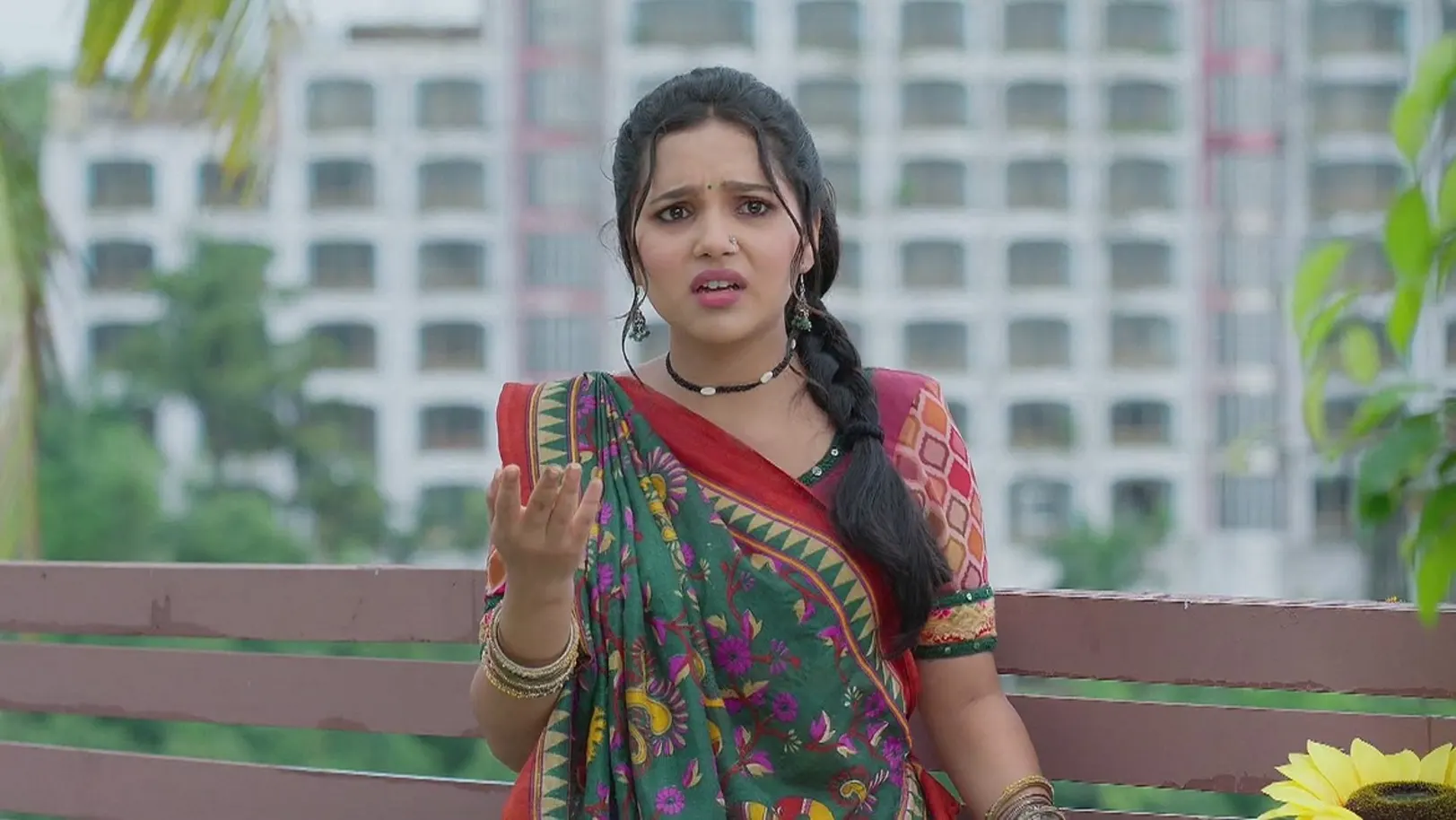 Vasudha TV Serial Online - Watch Tomorrow's Episode Before TV on ZEE5