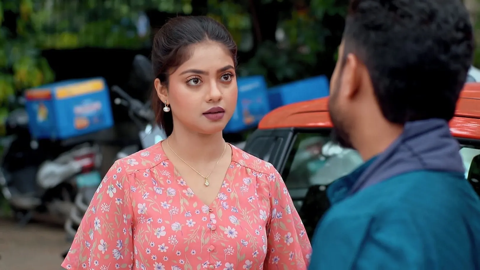 Puber Moyna TV Serial Online - Watch Tomorrow's Episode Before TV on ZEE5