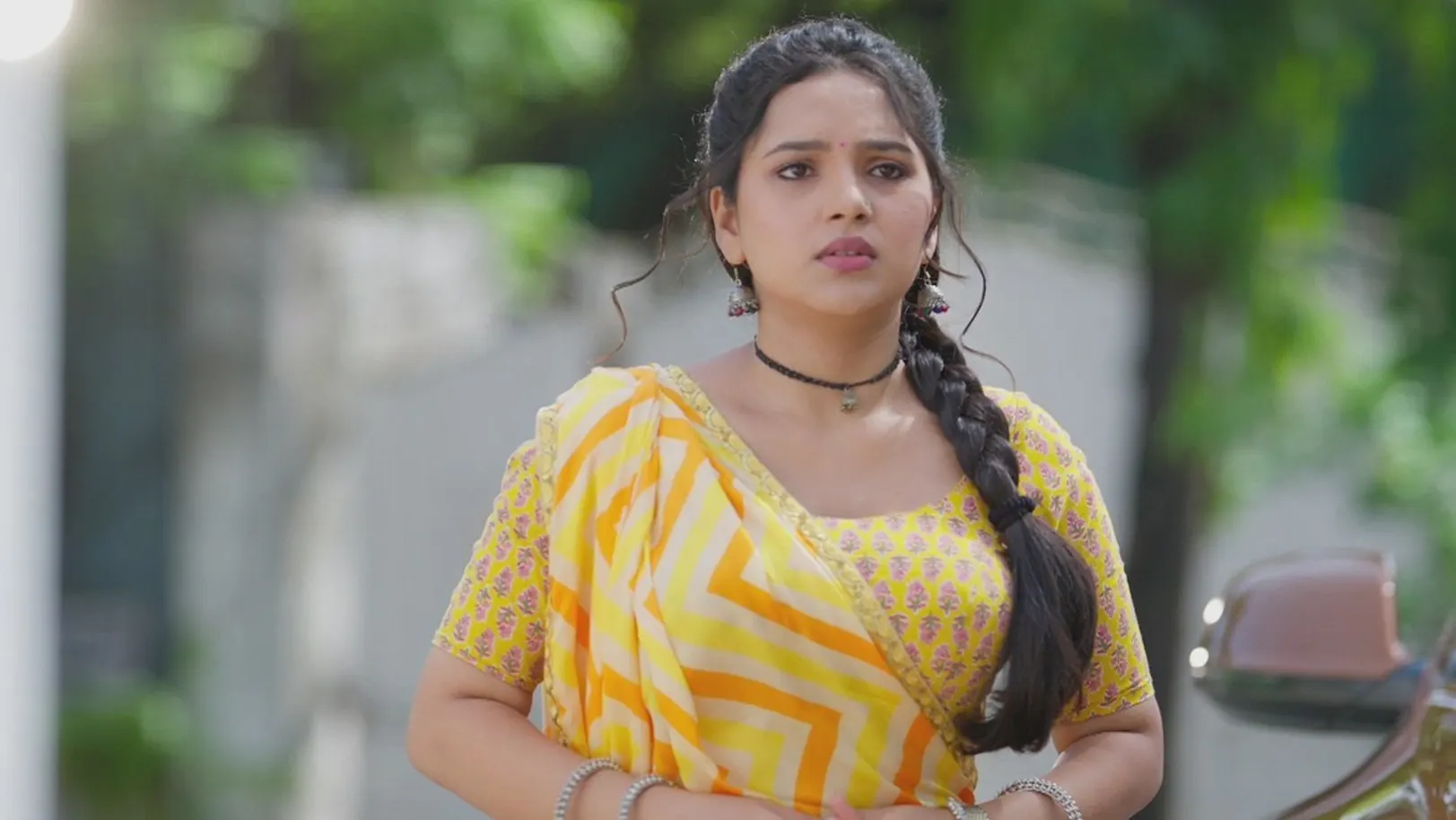 Vasudha TV Serial Online - Watch Tomorrow's Episode Before TV on ZEE5