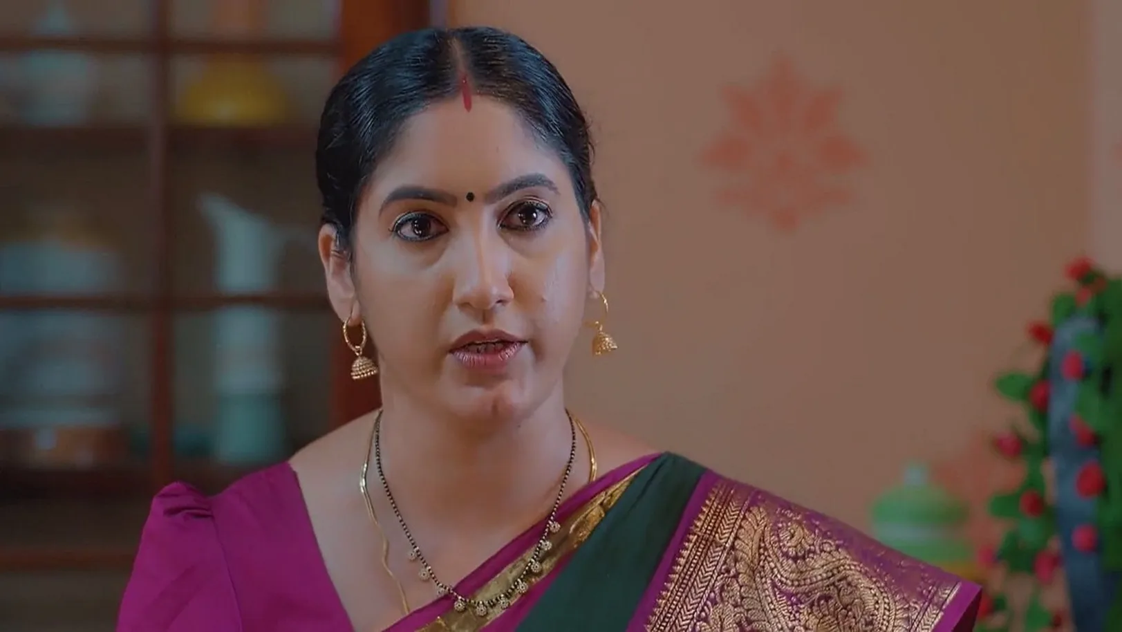 Valsalyam TV Serial Online - Watch Tomorrow's Episode Before TV on ZEE5