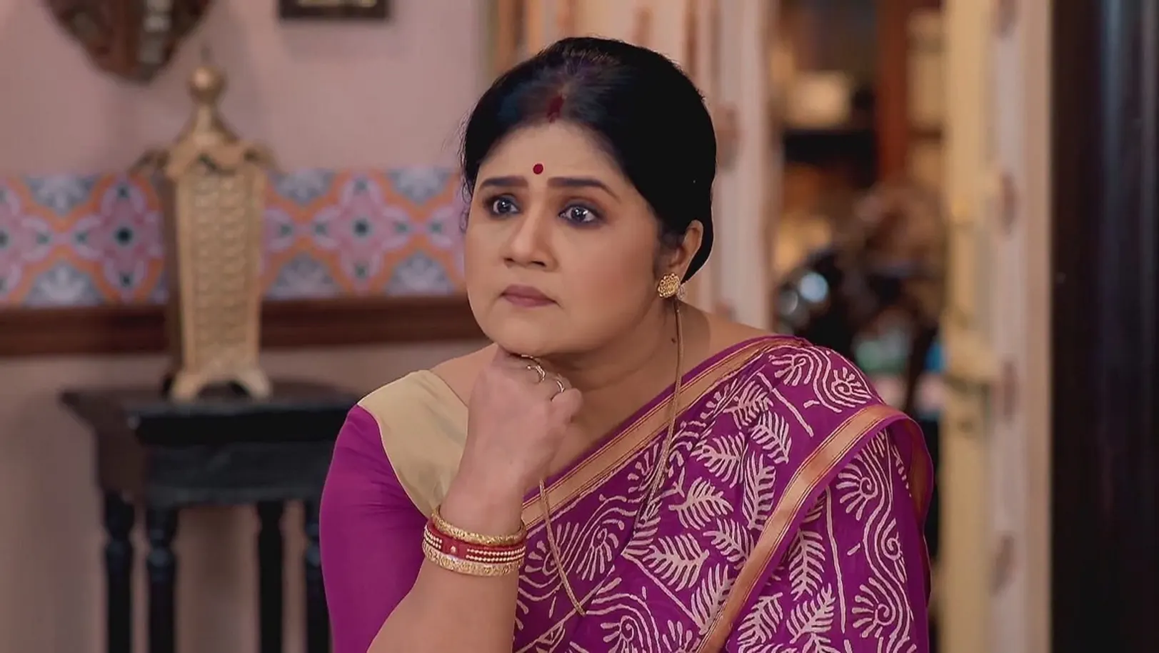 Puber Moyna TV Serial Online - Watch Tomorrow's Episode Before TV on ZEE5