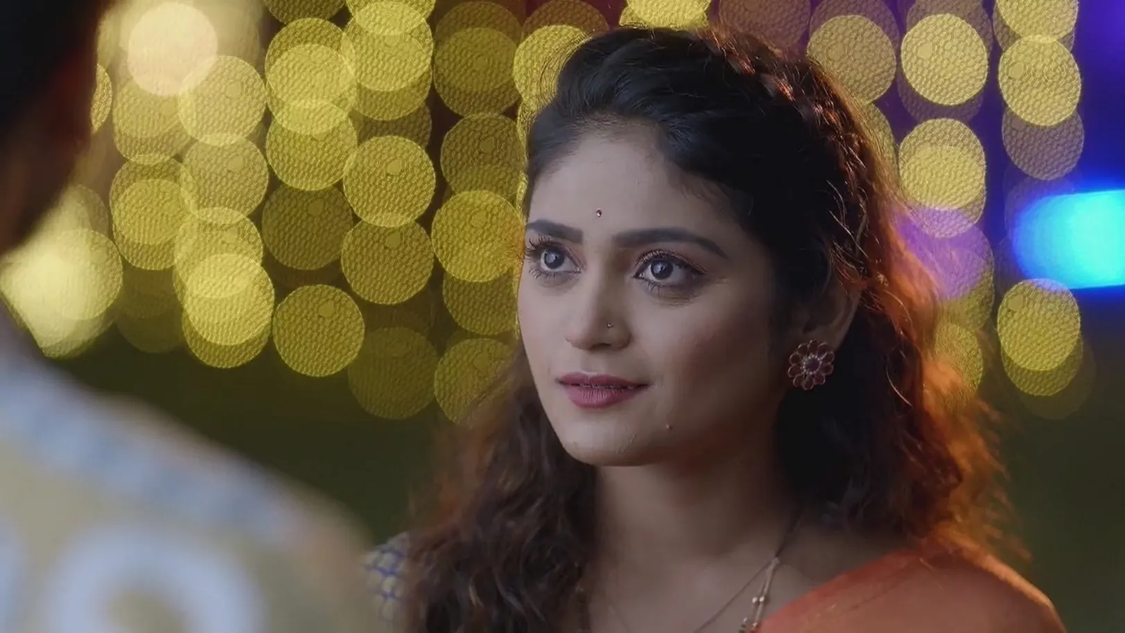 Watch Paaru Latest Episodes Online Exclusively on ZEE5