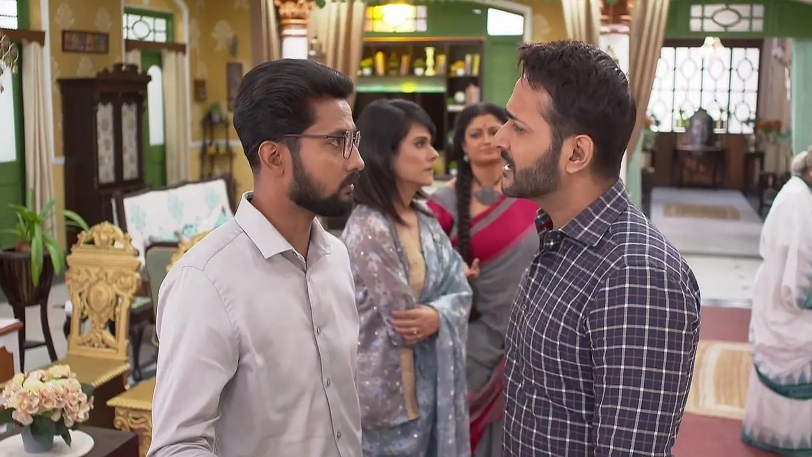 Watch Anondi Latest Episodes Online Exclusively on ZEE5