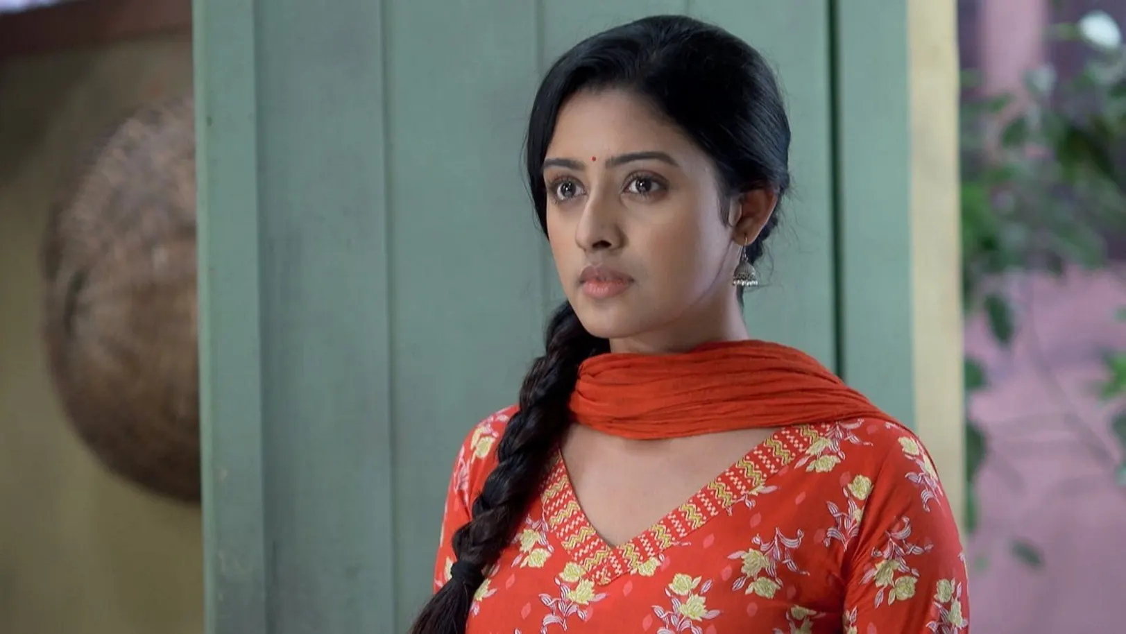 Parineeta TV Serial Online - Watch Tomorrow's Episode Before TV on ZEE5