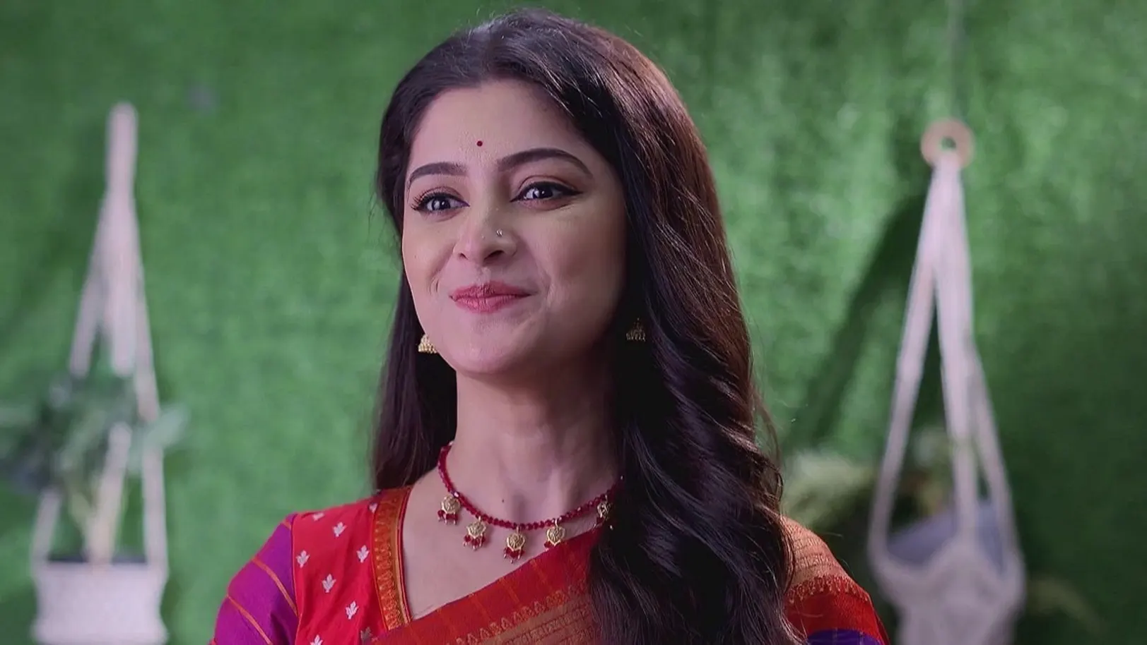 Watch Kon Gopone Mon Bheseche Latest Episodes Online Exclusively on ZEE5