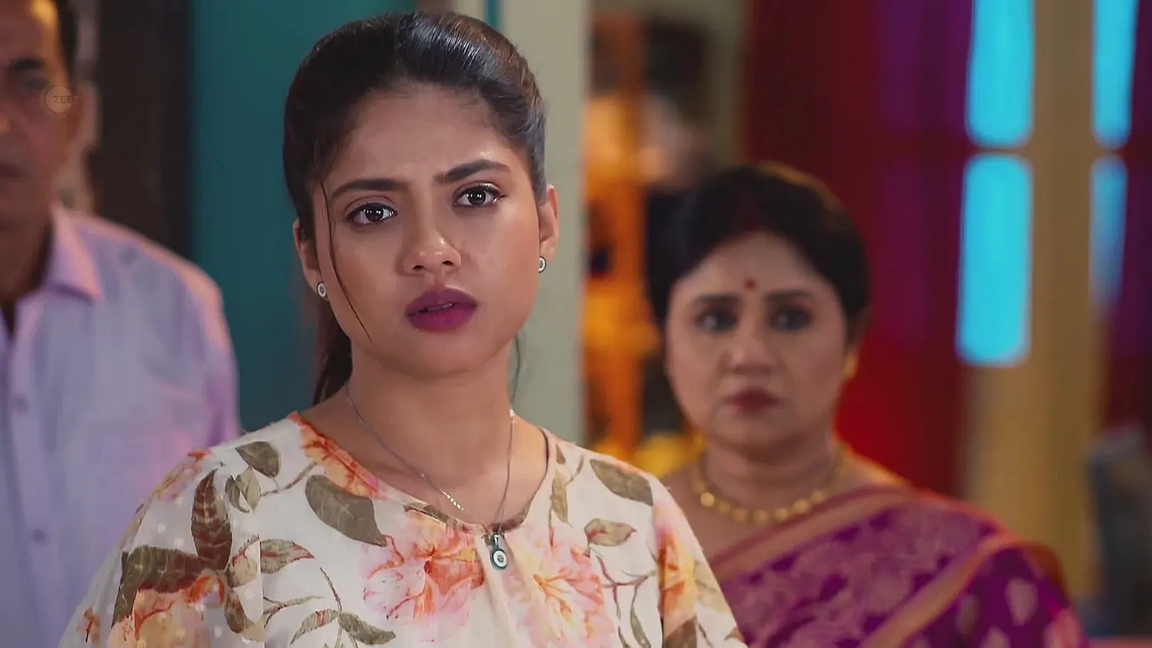 Puber Moyna TV Serial Online - Watch Tomorrow's Episode Before TV on ZEE5