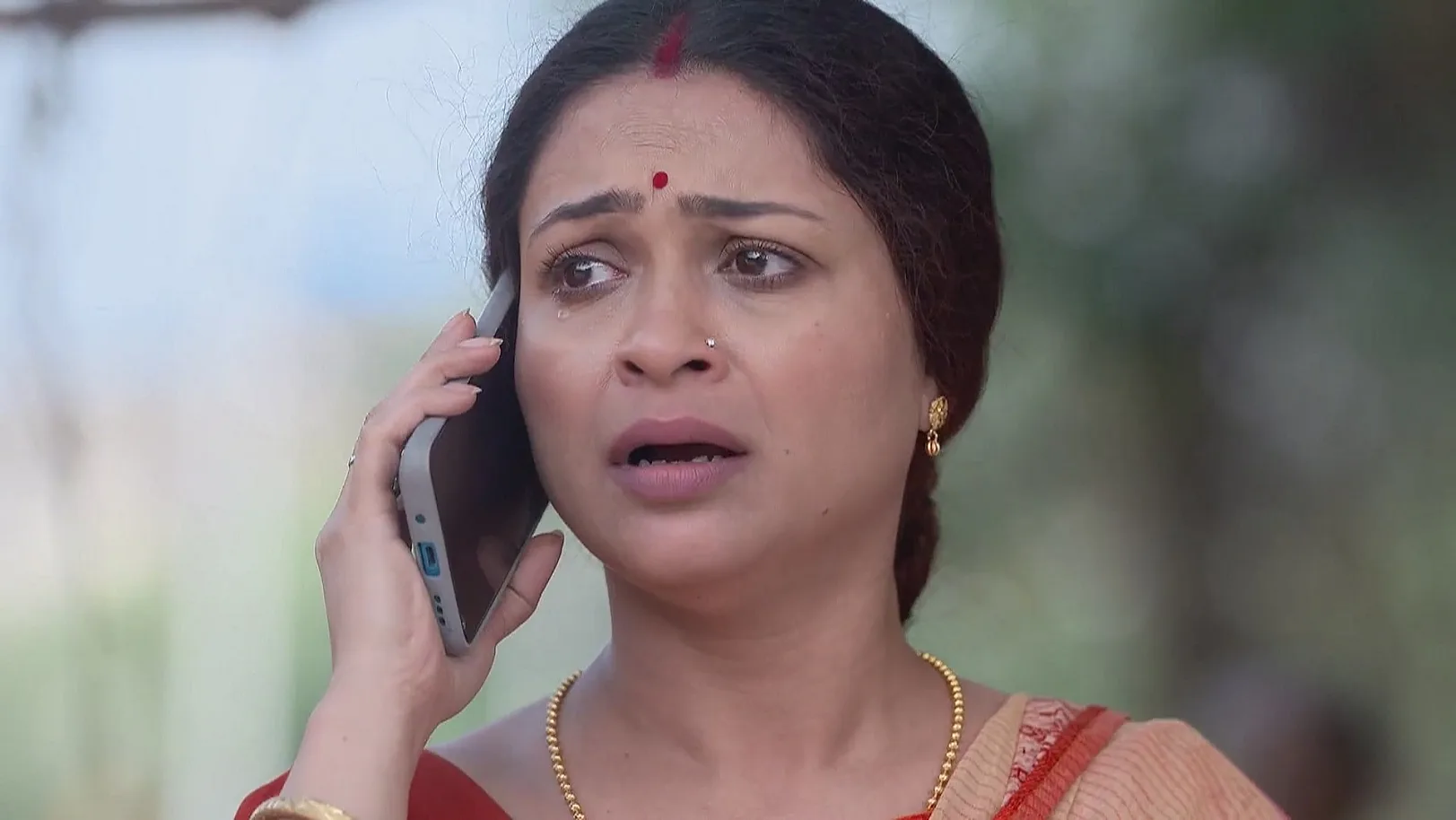 Parineeta TV Serial Online - Watch Tomorrow's Episode Before TV on ZEE5