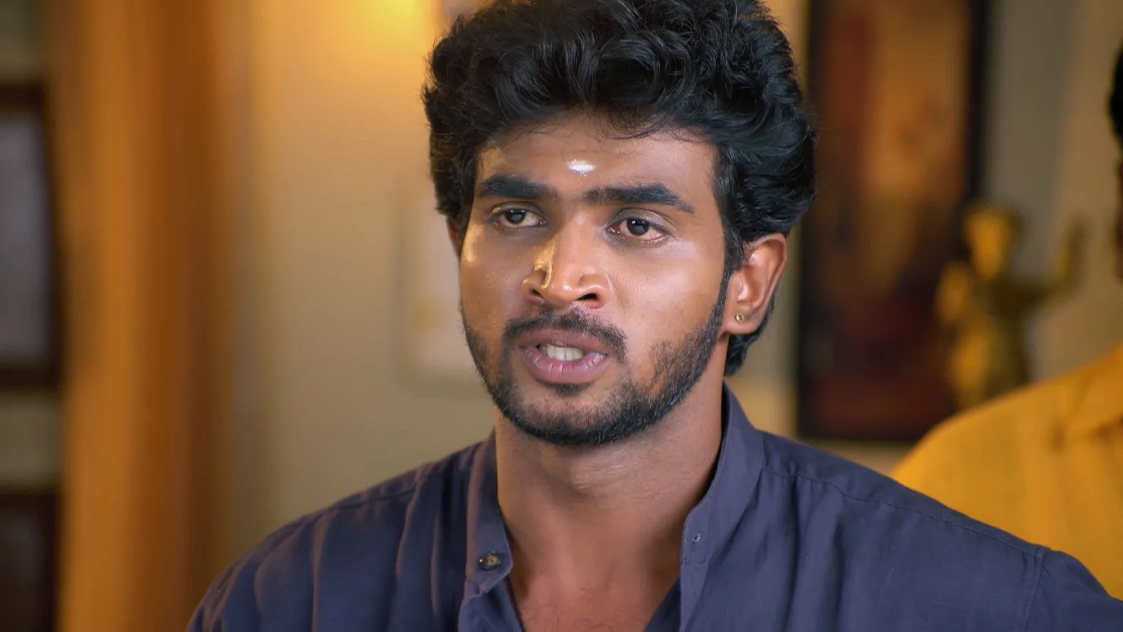 Valliyin Velan TV Serial Online - Watch Latest Show Episodes on ZEE5