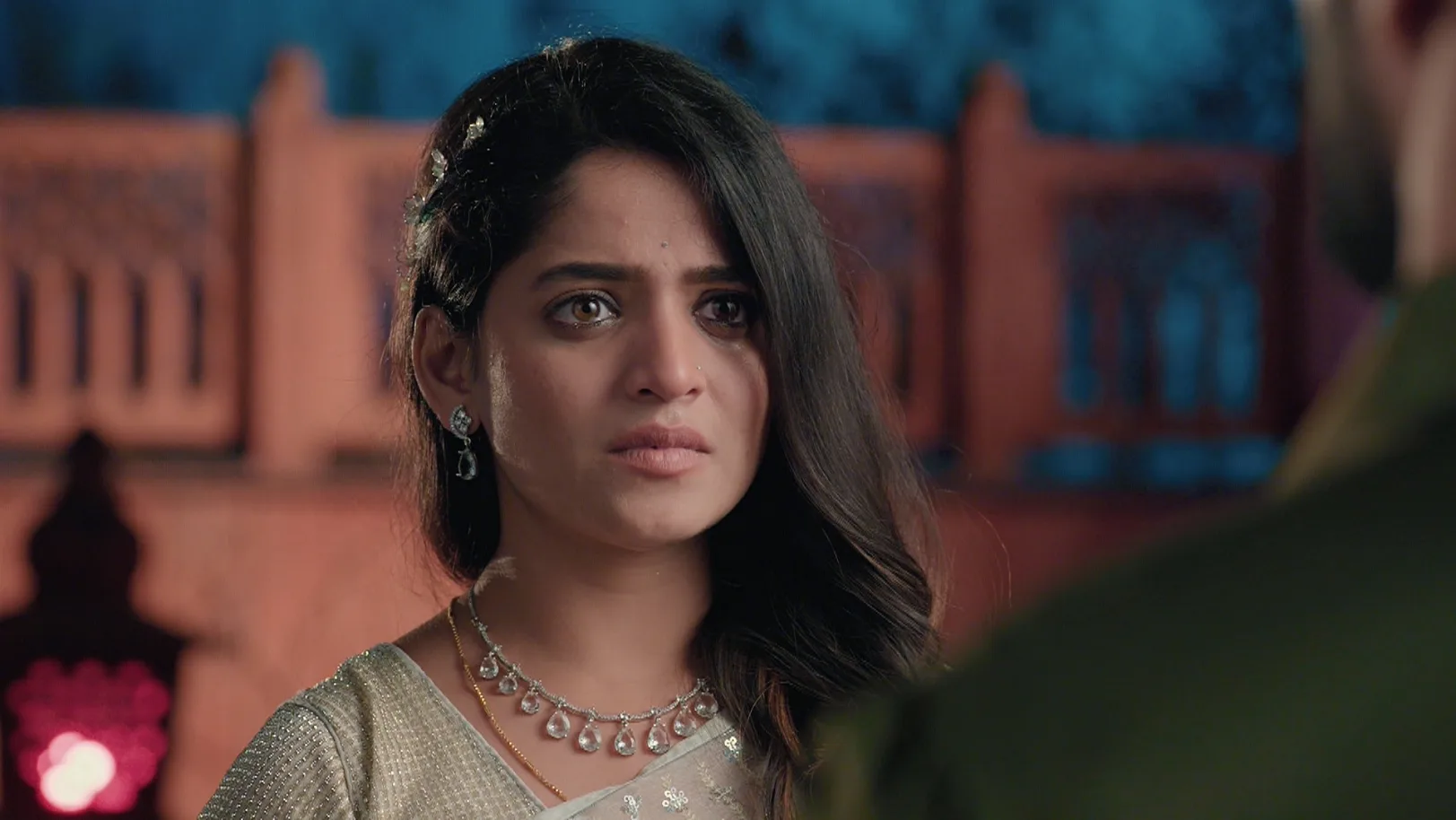 Watch Paaru Latest Episodes Online Exclusively on ZEE5