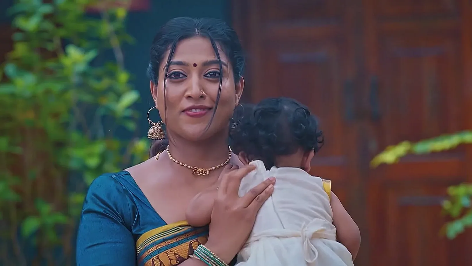 Valsalyam TV Serial Online - Watch Tomorrow's Episode Before TV on ZEE5