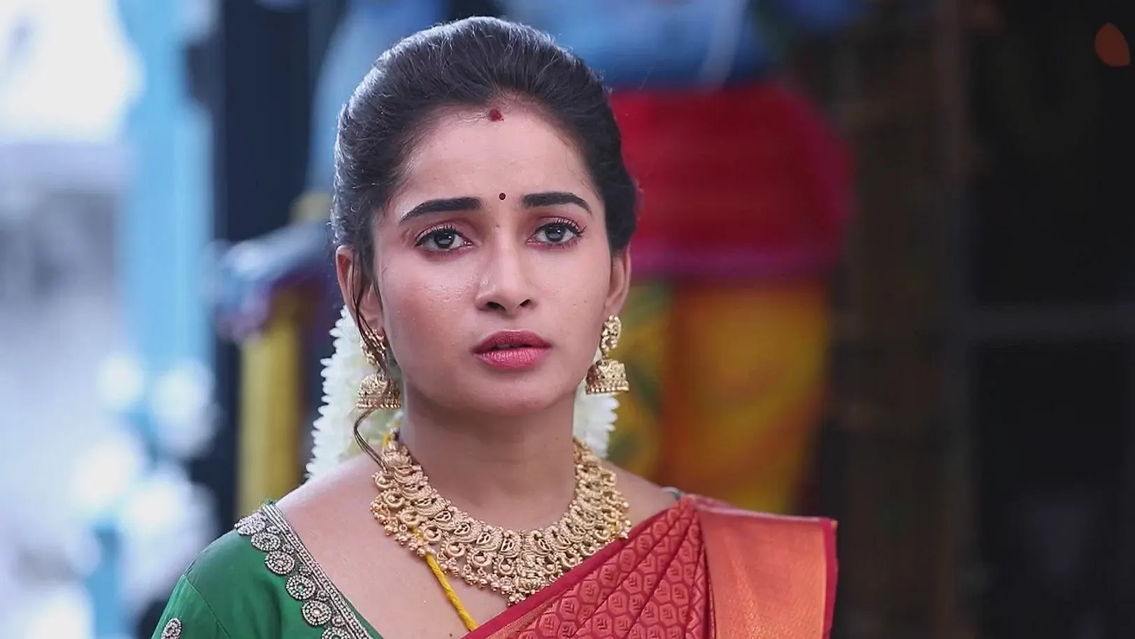 Mounam Pesiyadhe TV Serial Online - Watch Latest Show Episodes on ZEE5