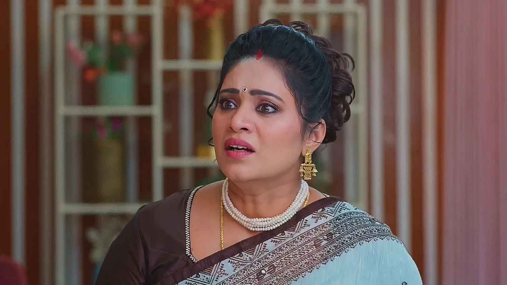 Watch Meghasandesam Latest Episodes Online Exclusively on ZEE5