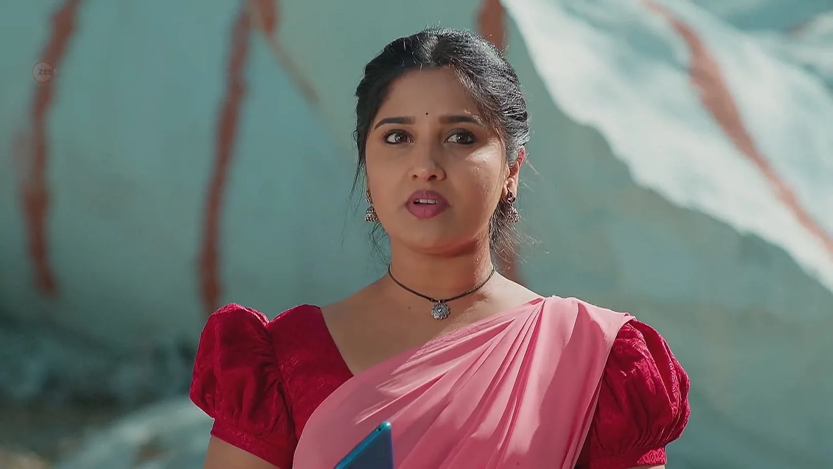 Chamanthi TV Serial Online - Watch Latest Show Episodes on ZEE5